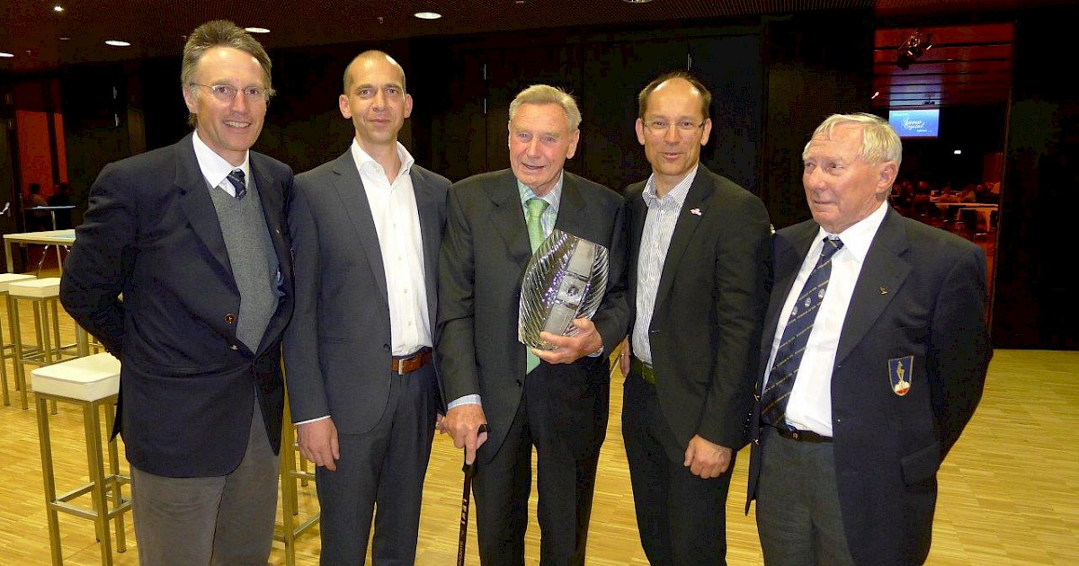 Schneekristall des Skisports an Dr. Christian Poley - KSC Aktuell